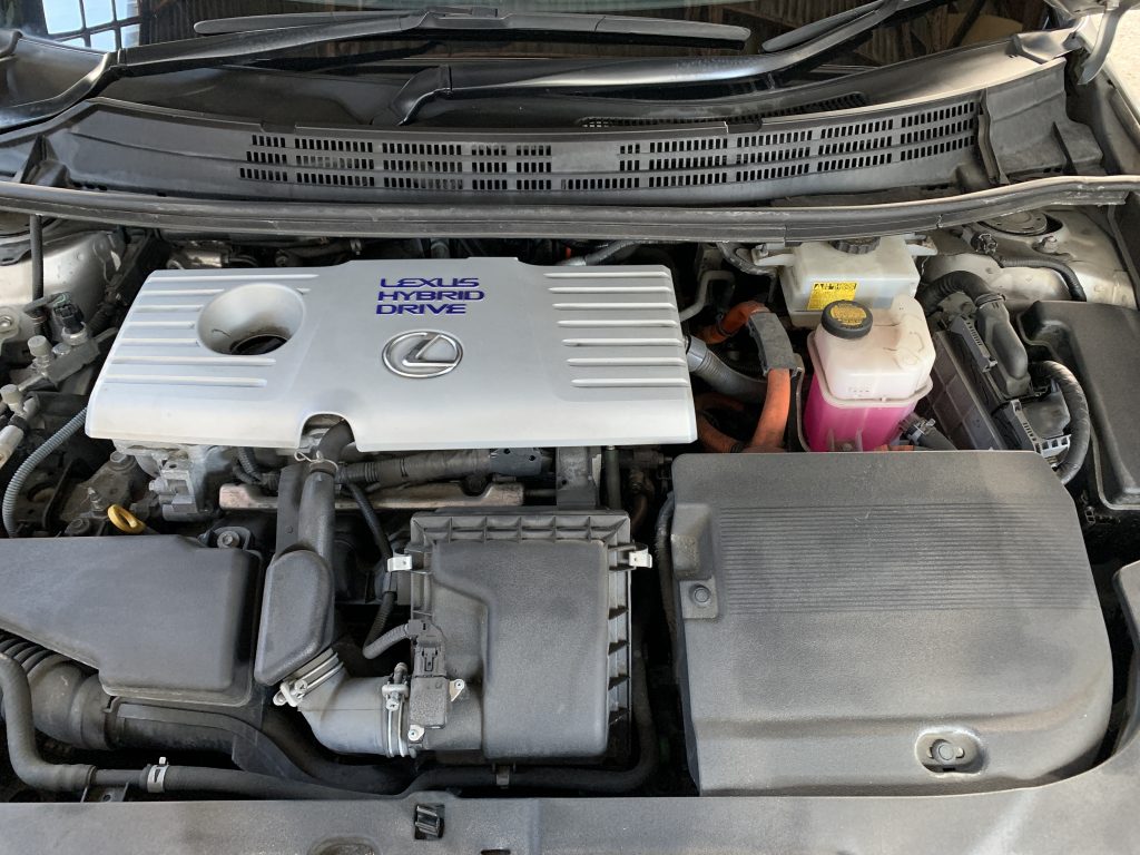 走行距離27万キロでもまだまだ現役、レクサスCT200h EGRバルブ等のメンテナンス、ナビディスプレイ交換 - KYOEI-JAPAN｜共栄ジャパン