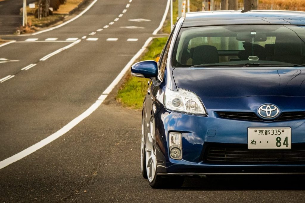 Virtue Front Lip Spoiler 30 プリウス前期への装着事例 - KYOEI-JAPAN｜共栄ジャパン